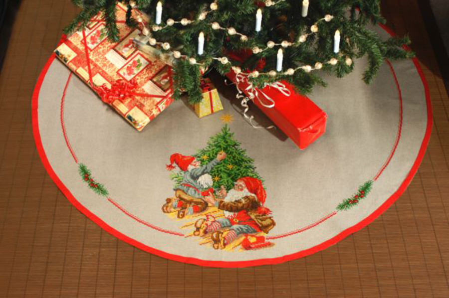 Broderipakke Juletrematte Julesyssel - Cewec | Ateljé Margaretha