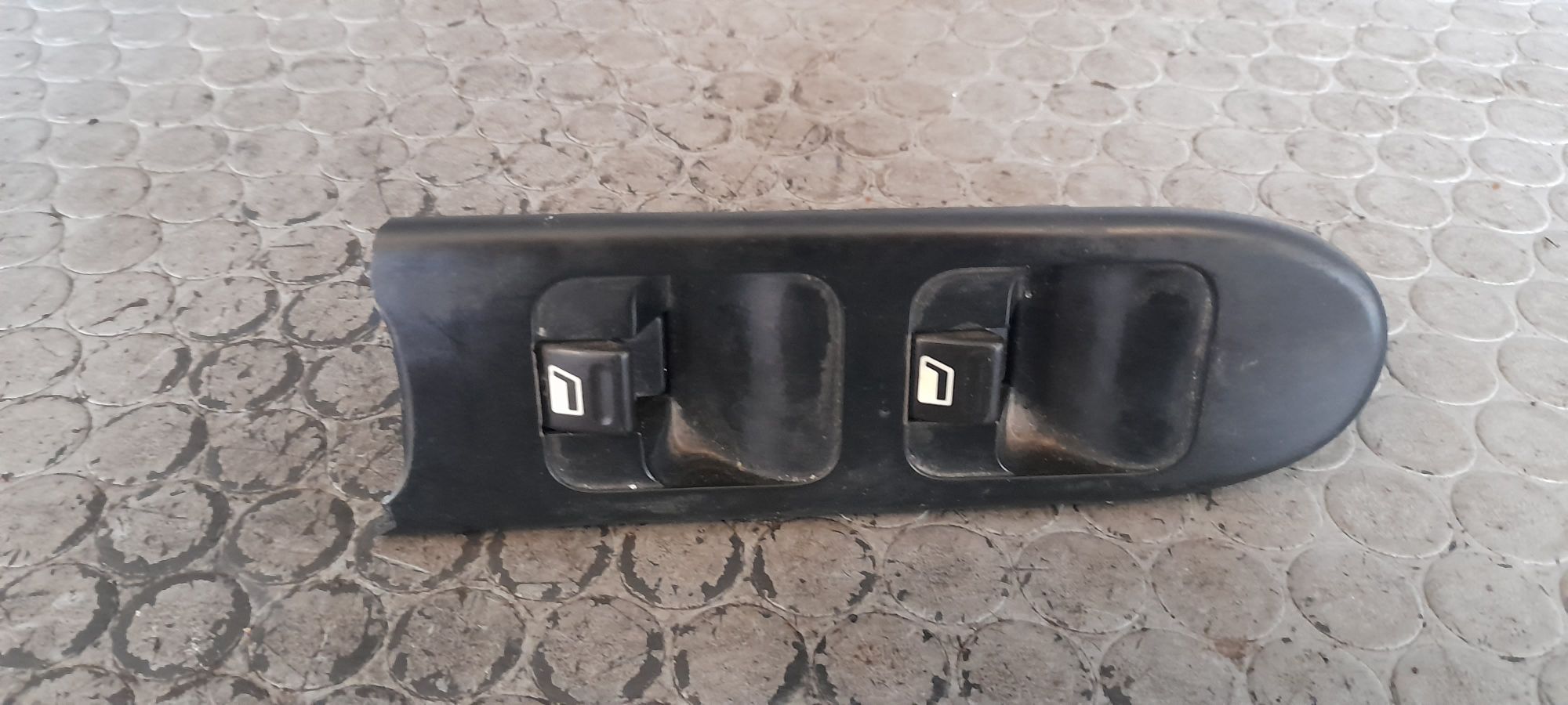 Διακόπτης Παραθύρου Peugeot 307 2000-2012 - METECO Auto Parts