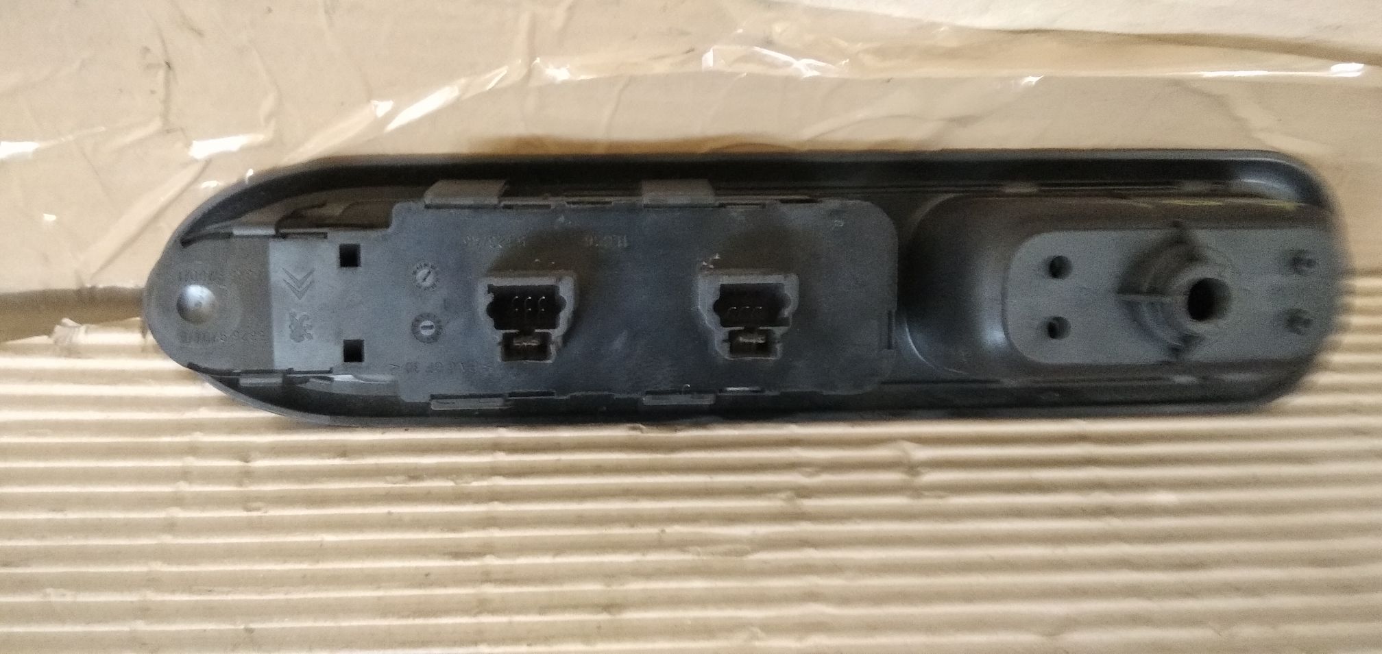 Διακόπτης Παραθύρου Peugeot 307 2000-2012 - METECO Auto Parts