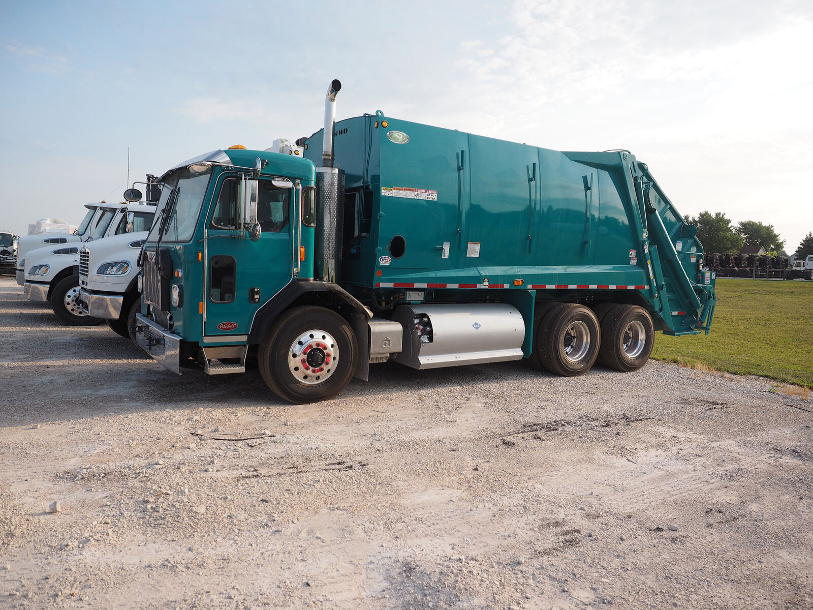 Hexagon Agility | Refuse side mount fuel system