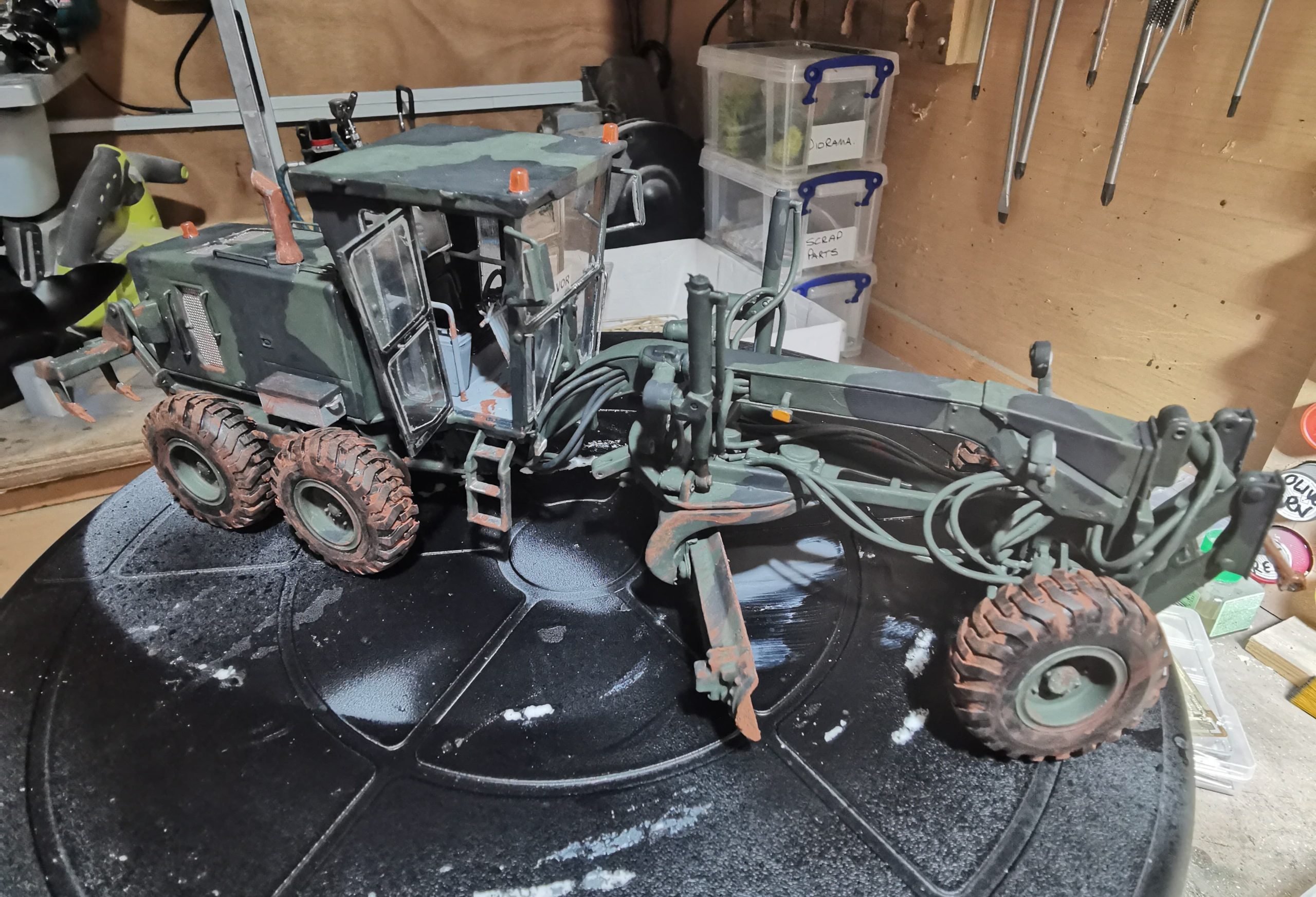 Sem 919 Road Grader by Phil Kennedy - The Art of Modeling Club