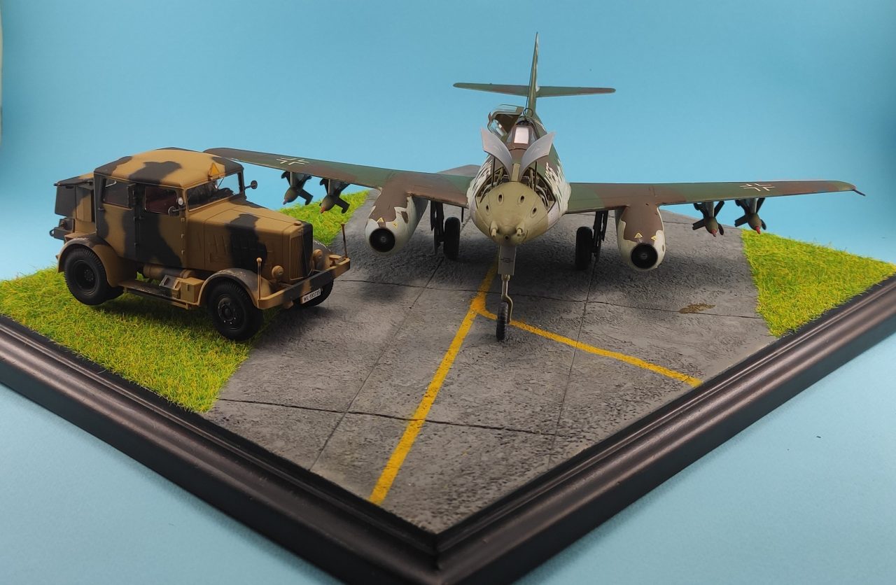 Me 262 A-1a/U5 by Zisis Saroglou - The Art of Modeling Club