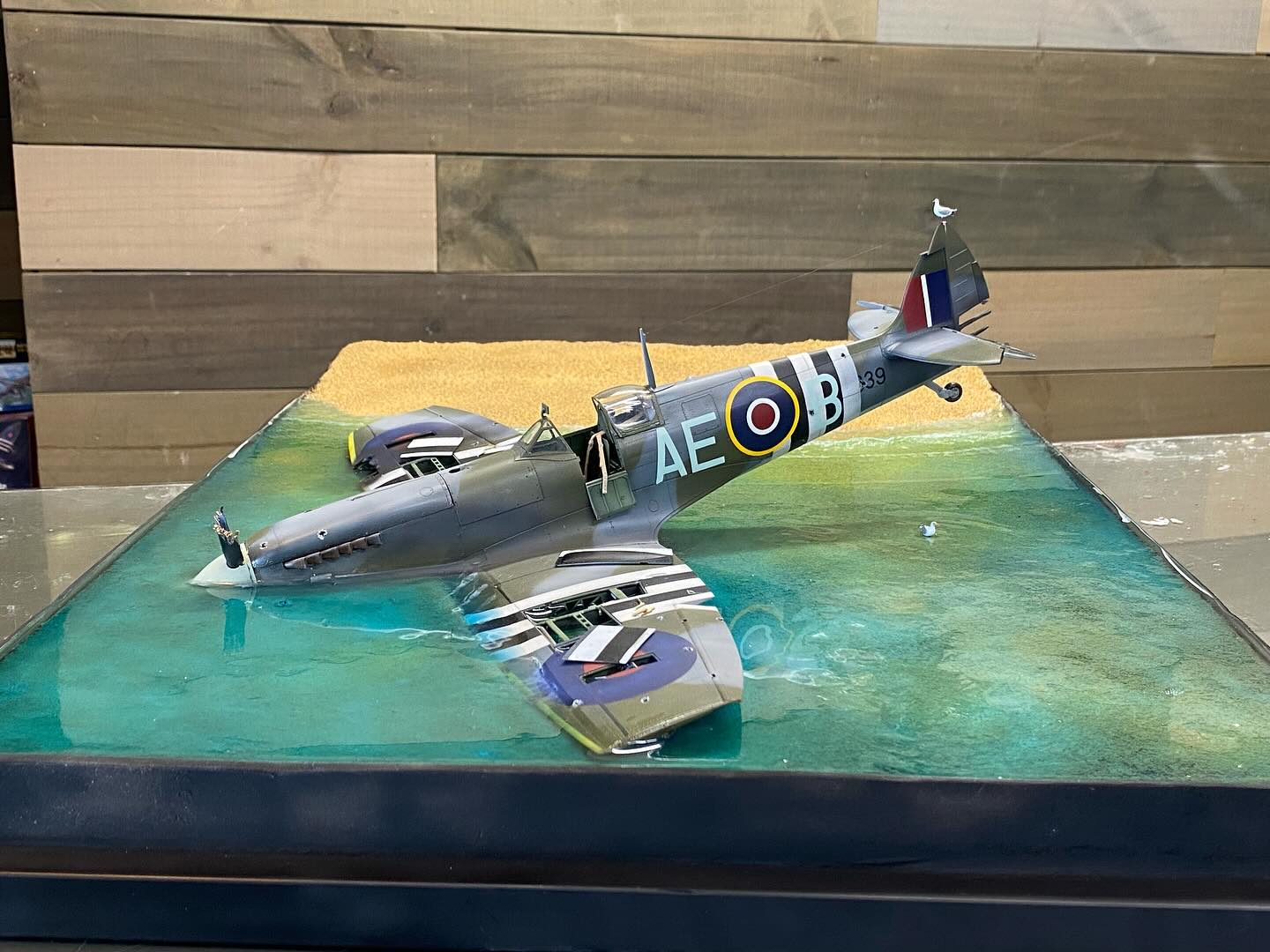 Mk.IX Spitfire crash diorama by Alan Sannazzaro - The Art of Modeling Club