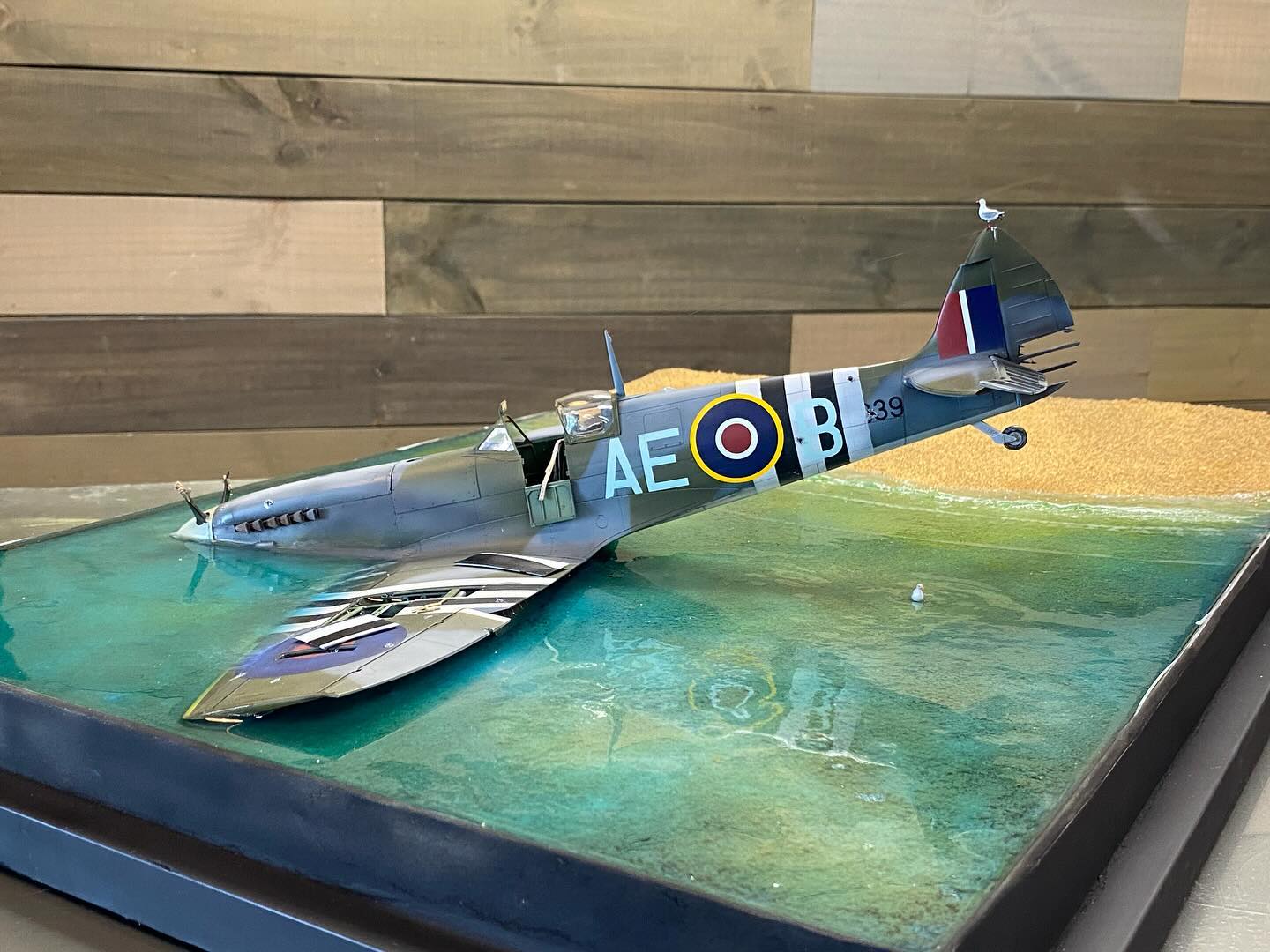 Mk.IX Spitfire crash diorama by Alan Sannazzaro - The Art of Modeling Club