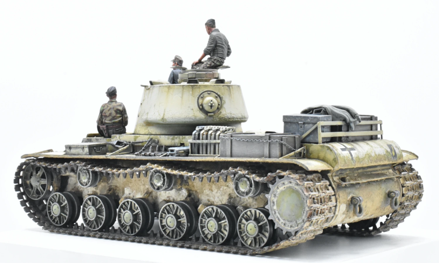 PanzerKampfwagen KV-1B 756 by Shosuro Gaishi - The Art of Modeling Club