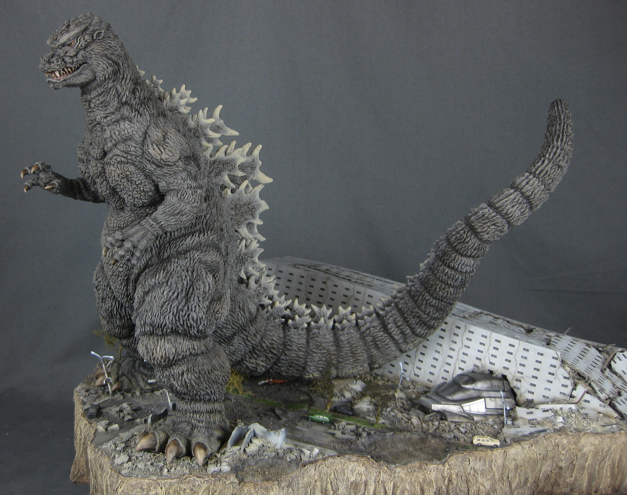 Zo Models Godzilla 1984 and Super X - The Art of Modeling Club