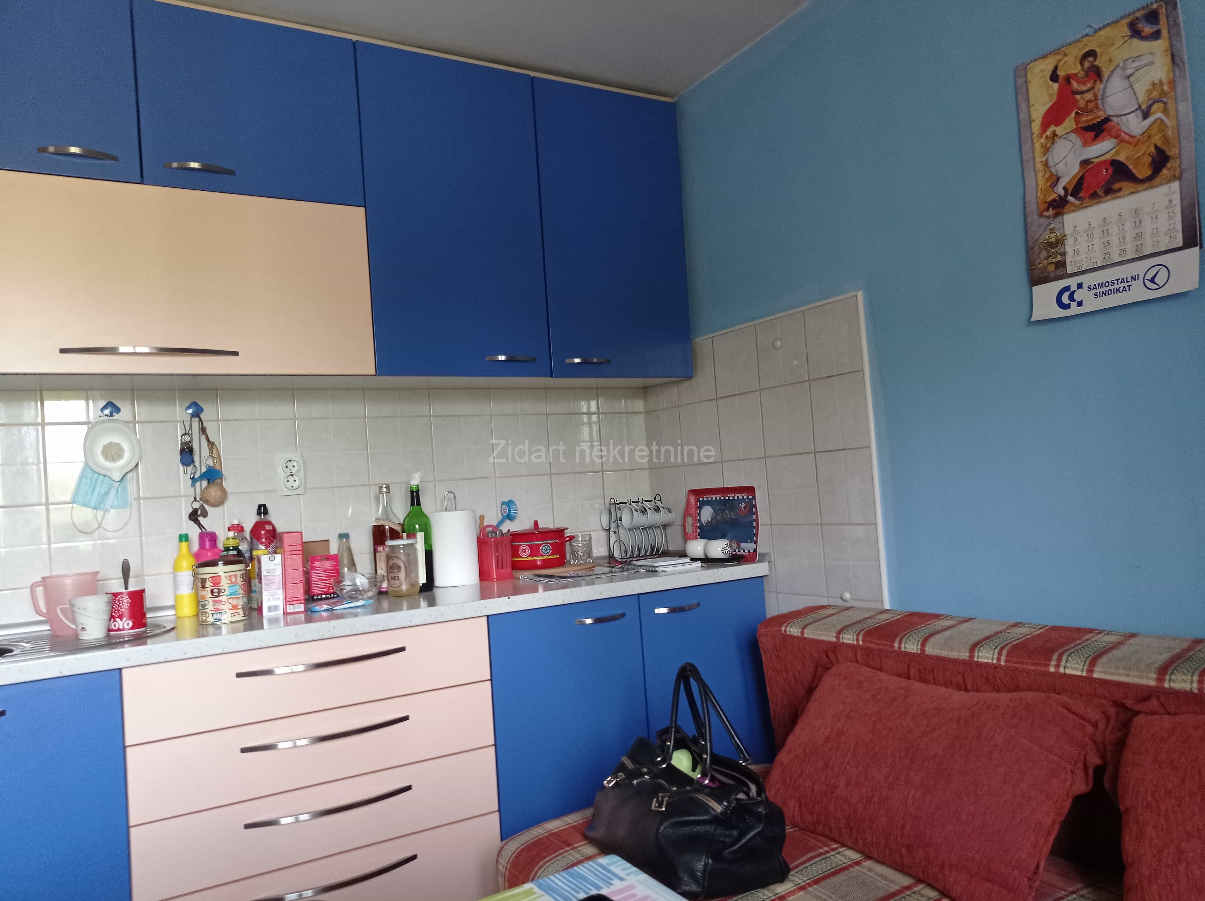 Vozdovac, Ripanj, kuća sa kompletnim domaćinstvom, 120m2 i 25a