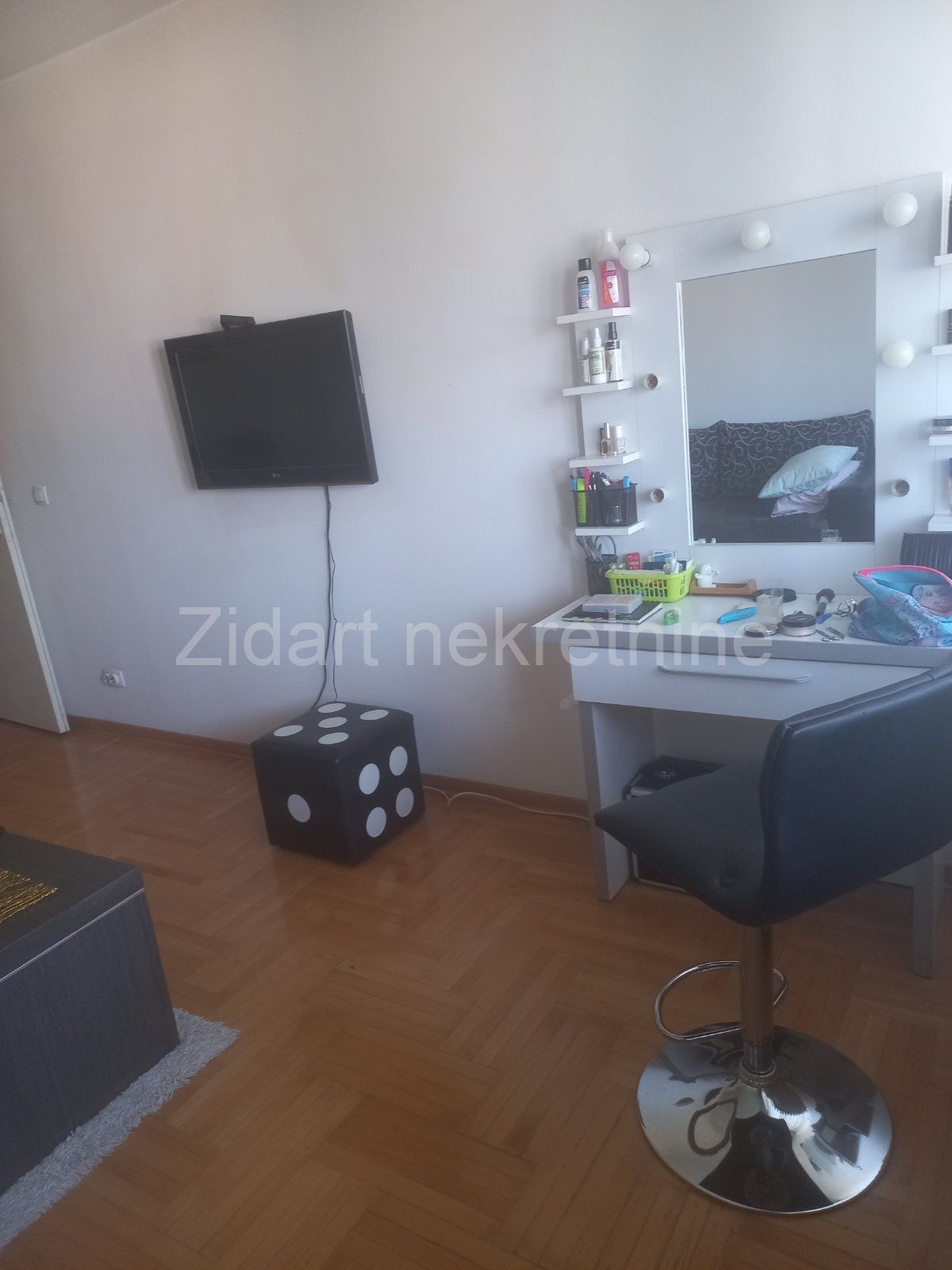 Stari Merkator, Otona Župančiča, renoviran