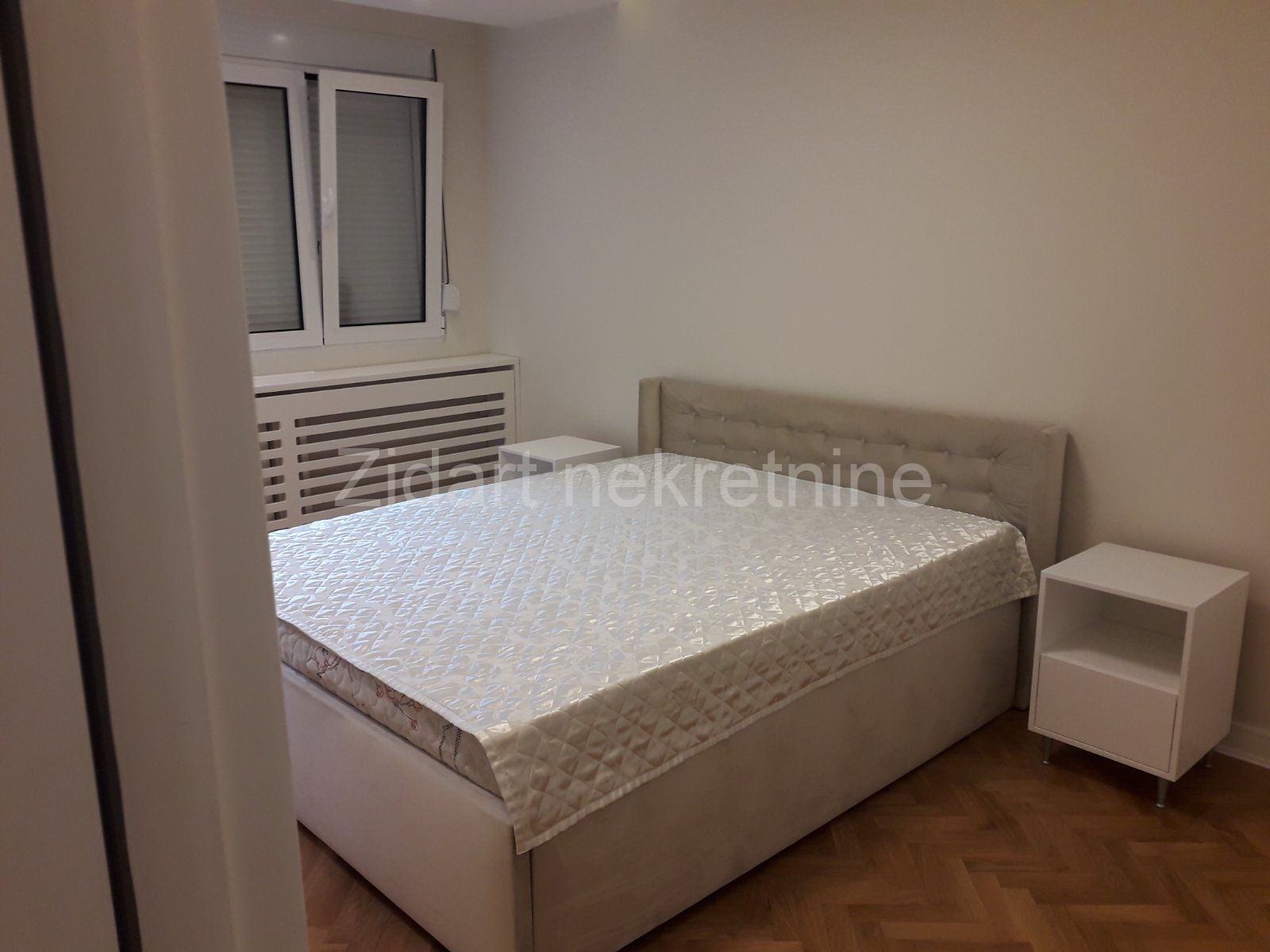 Stari Merkator, Aleksinačkih rudara, izdavanje stana