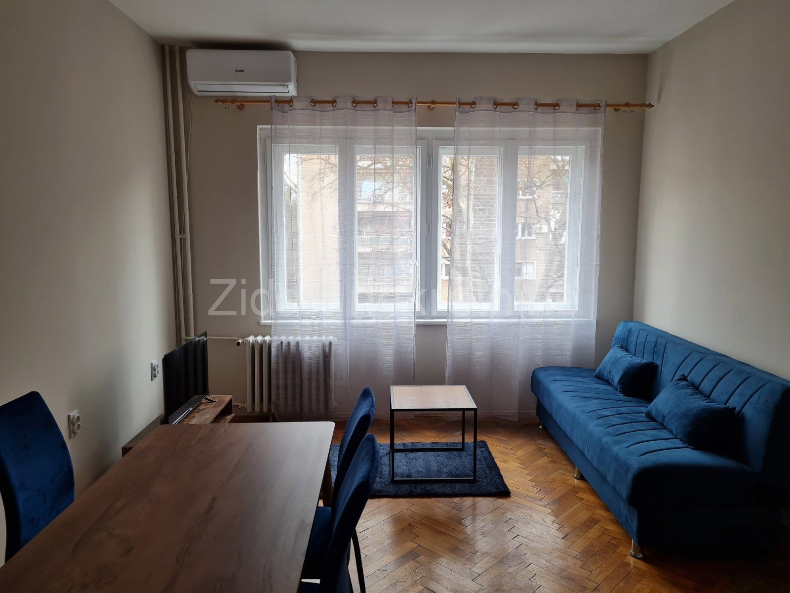 Stari Merkator, Sremskih odreda, Izdavanje stana