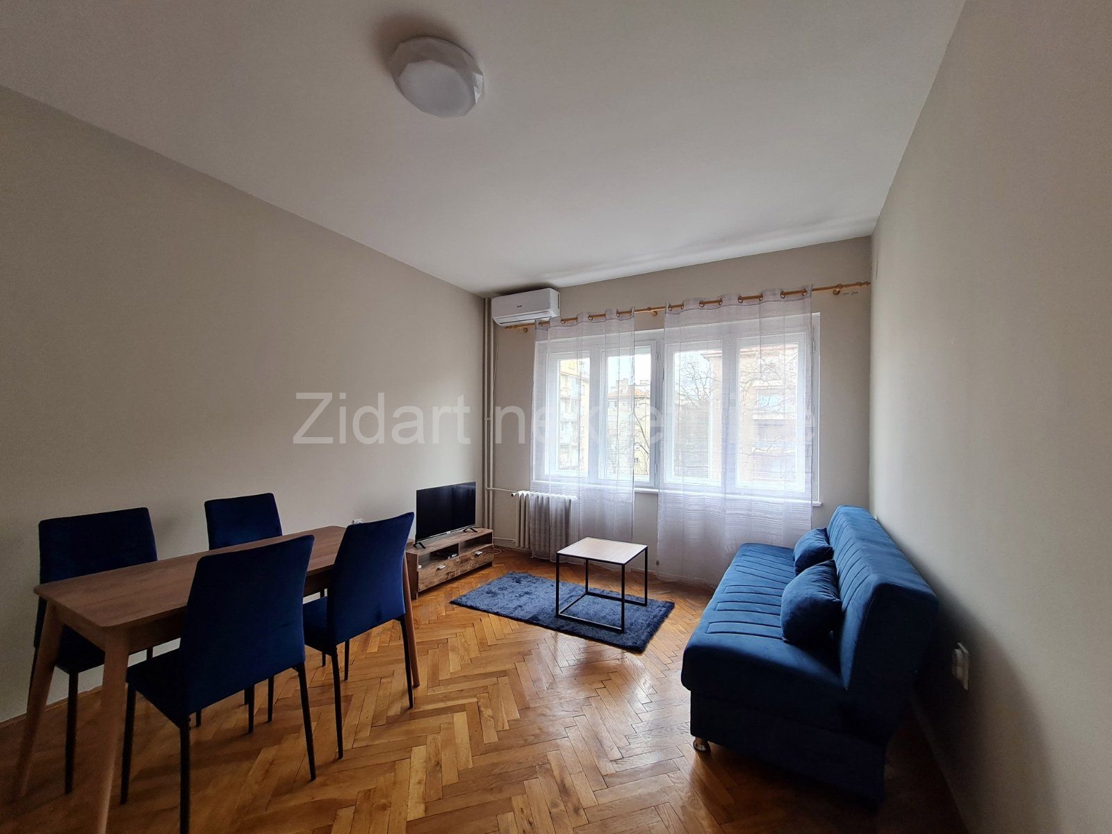 Stari Merkator, Sremskih odreda, Izdavanje stana