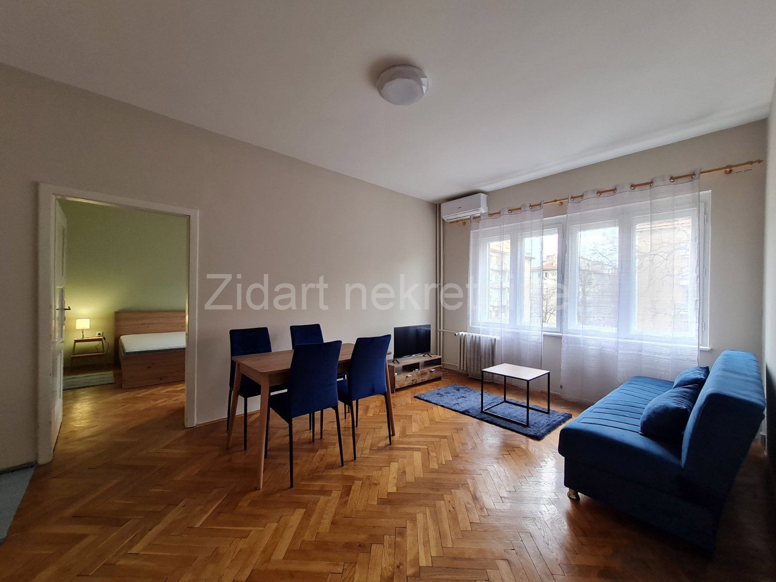 Stari Merkator, Sremskih odreda, Izdavanje stana