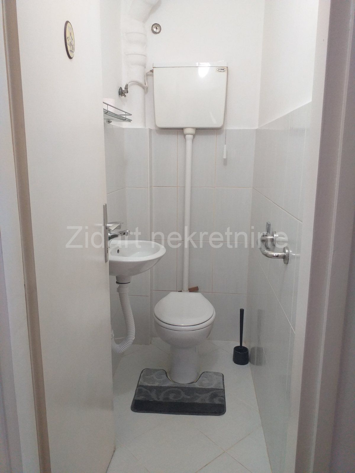 Miljakovac, namešten trosoban stan