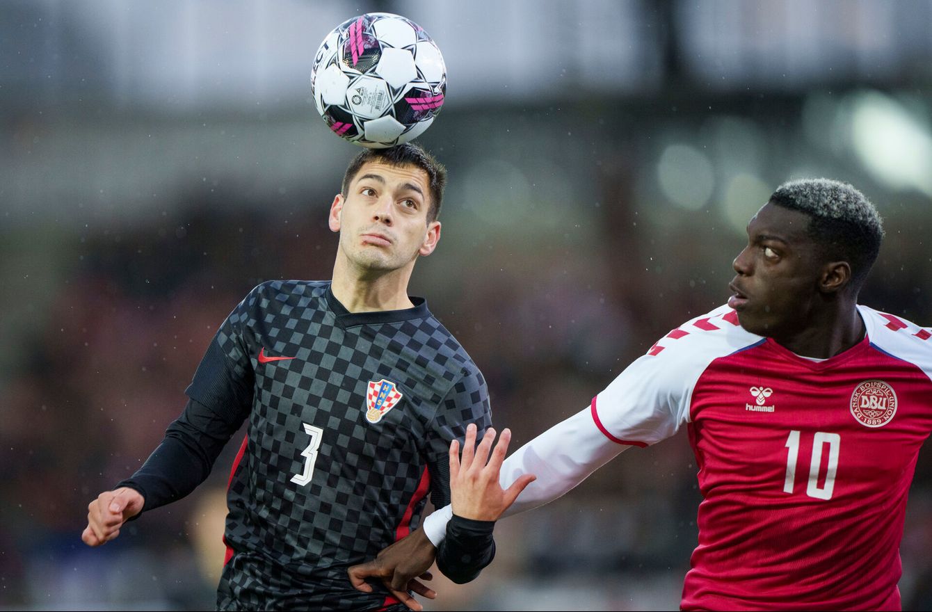 Vejle meldes tæt på Augsburg-back Vejle meldes tæt på Augsburg-back