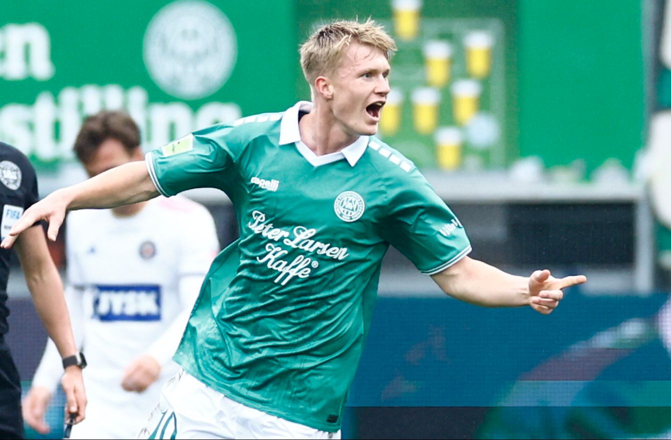 Voldsom statistik: Isak Jensen med flest frisparksmål i Europa