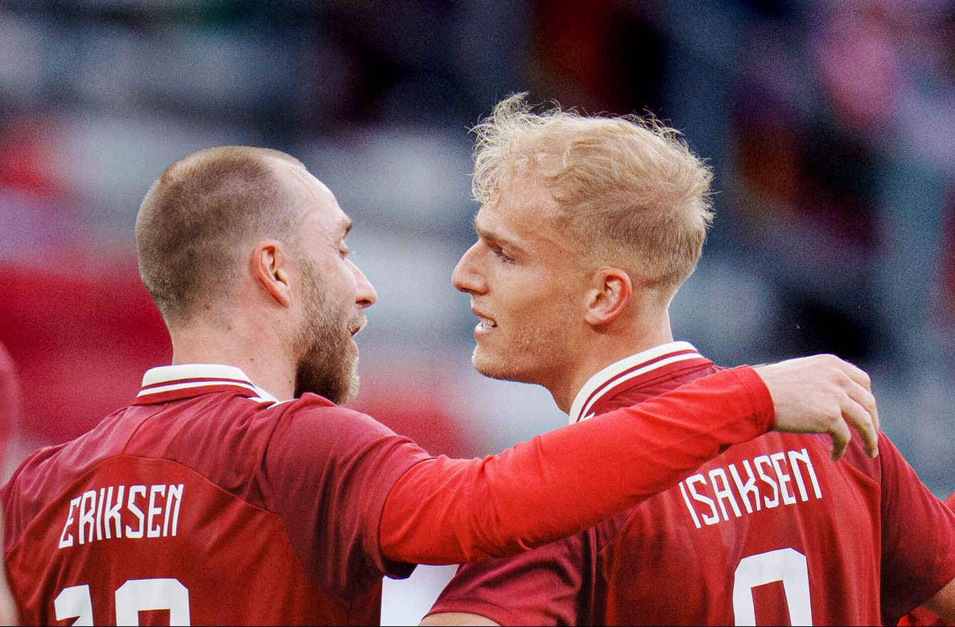 Isaksen sendte billede til kæresten: Okay 'NK' får den