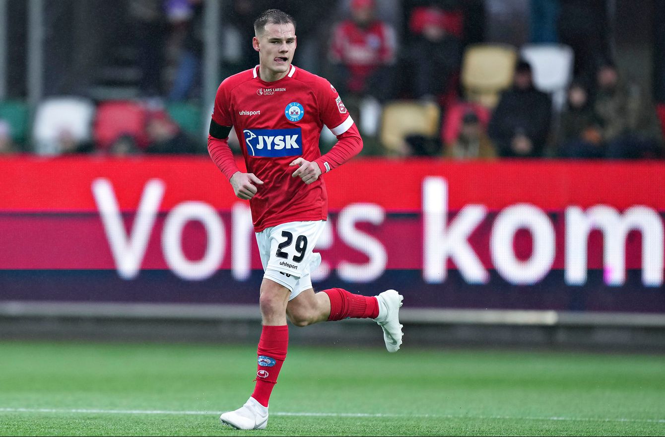 bold.dk erfarer: Lukas Engel får fire år i Middlesbrough