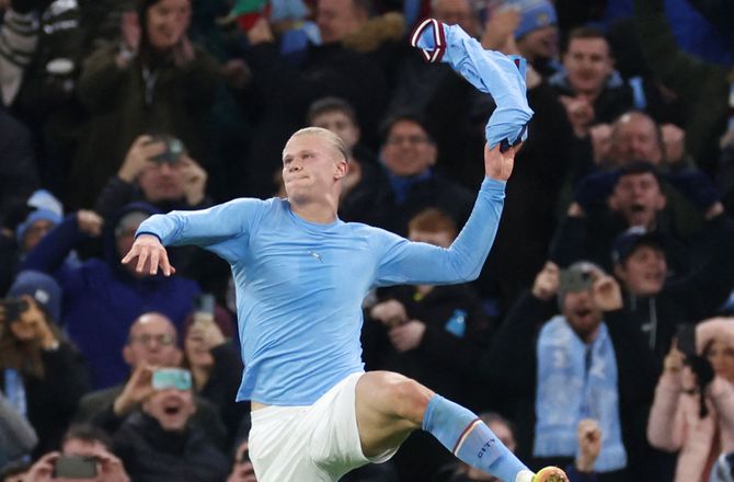 SIF møder Lyngby og stribevis af Premier League-kampe | Bold