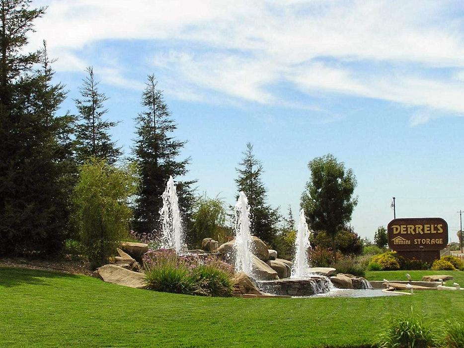 Derrel's Mini Storage in Visalia, CA 93277 - (559) 6...