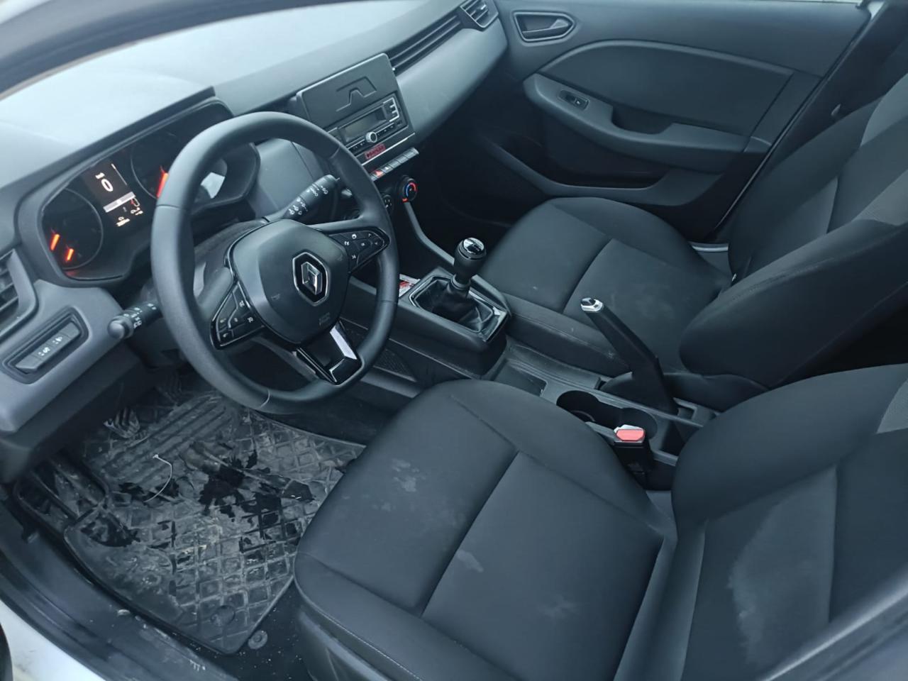 RENAULT CLIO 1.0 ICON SCE 65 DÜZ 5 67 BENZIN, 2022 , İSTANBUL (34885 ...