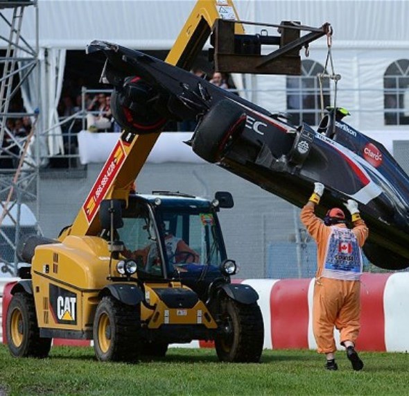 Telehandler incident at F1 | Vertikal.net
