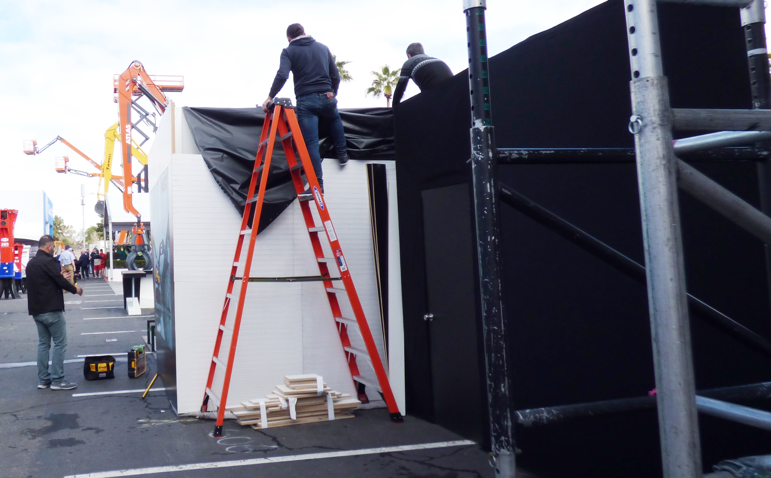 Long step ladder and more | Vertikal.net