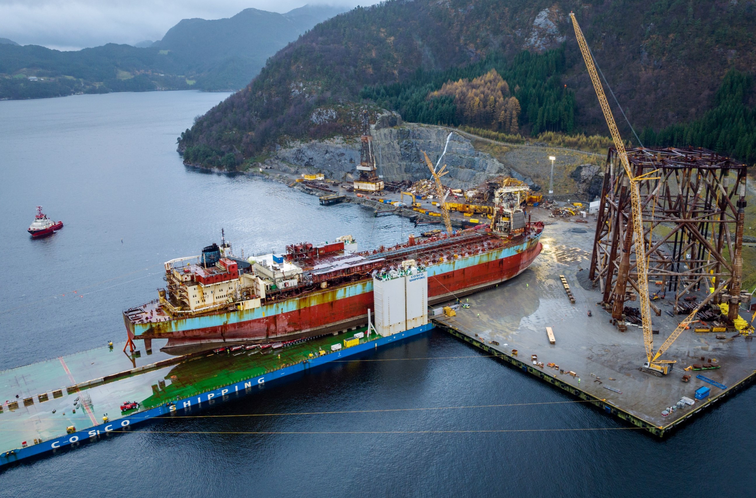 Record breaking SPMT move | Vertikal.net