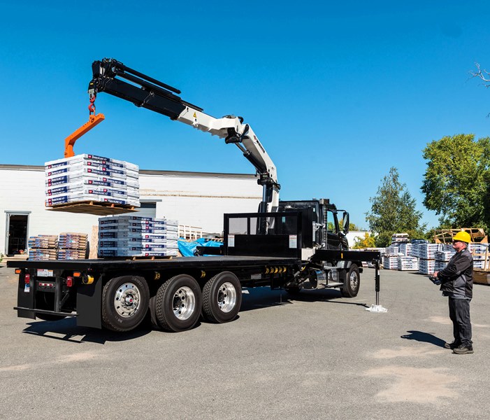 IMT launches 32t/m crane | Vertikal.net