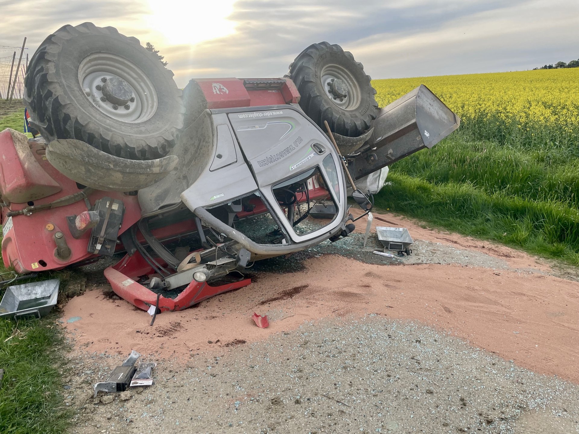 Telehandler overturn | Vertikal.net