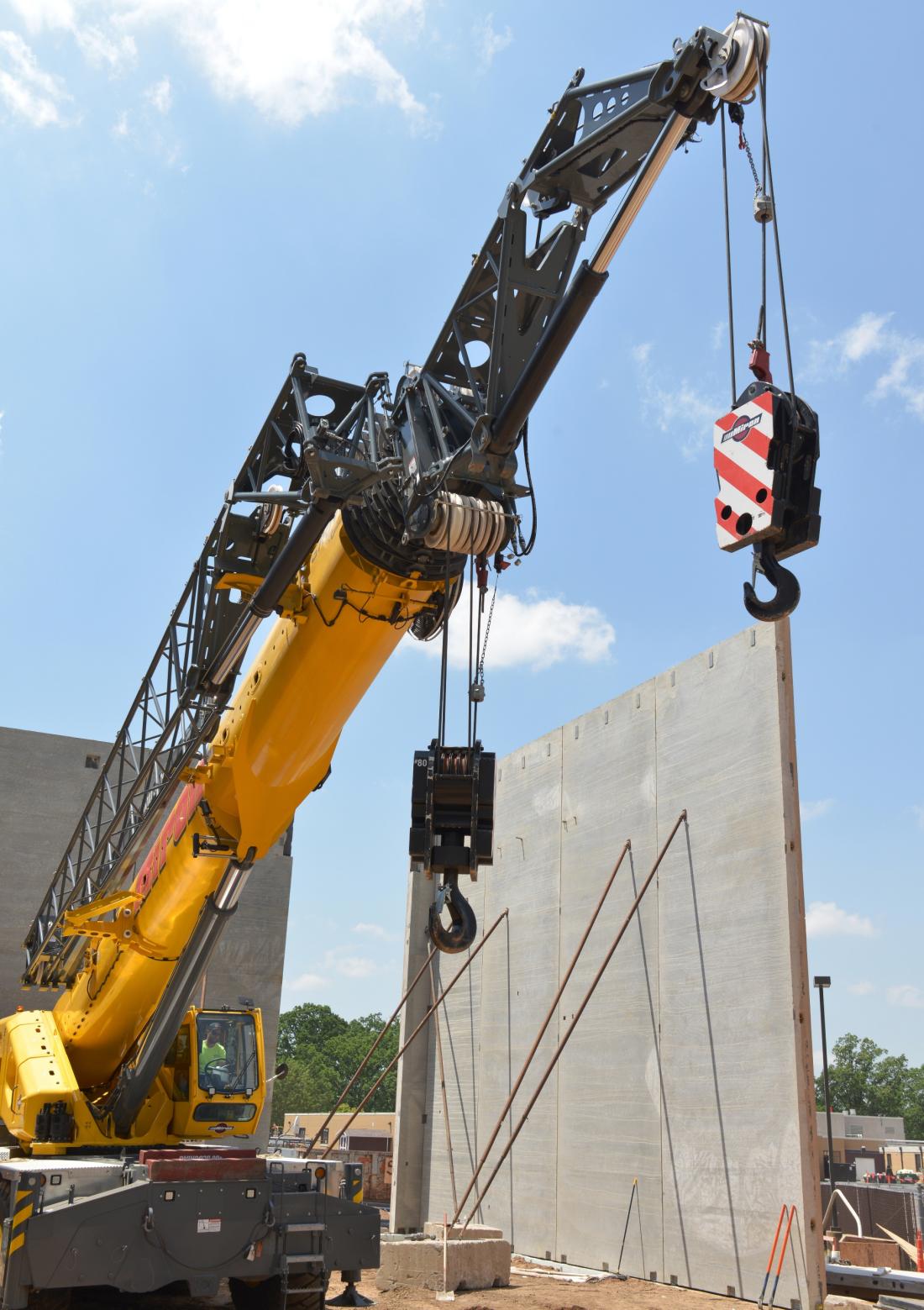 Heavy duty luffing extension | Vertikal.net