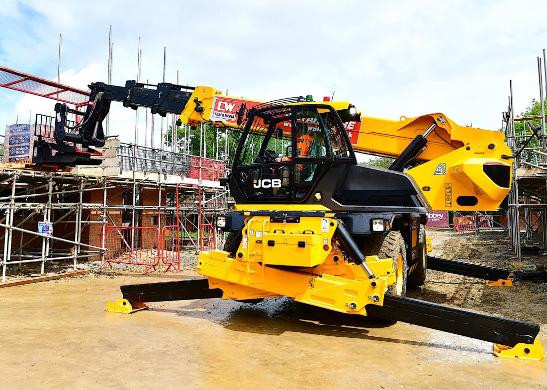 25 JCB 360° telehandlers for CW | Vertikal.net