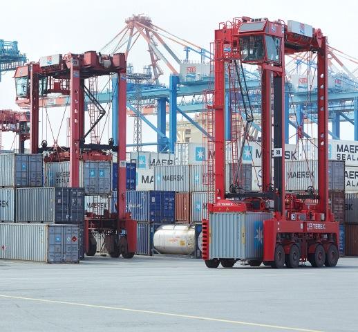 First Tier 4 straddle carriers for US | Vertikal.net