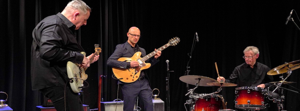 Tickets for Pete Roth Trio featuring Bill Bruford + Band Q&A with Paul ...