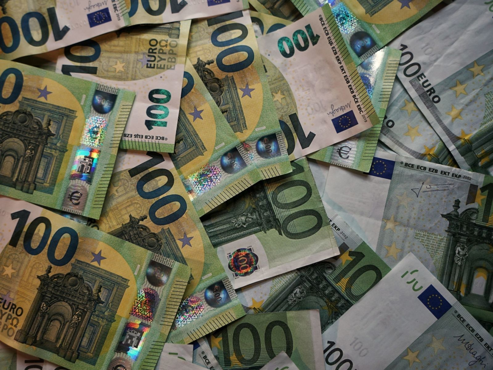 ZASTER Was W rden Sich M nner Von 1000 Euro Wirklich Kaufen zaster-was-w-rden-sich-m-nner-von-1000-euro-wirklich-kaufen
